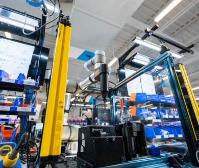 Robotiq Screwdriving Solution | HowToRobot